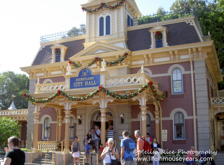 How to Celebrate Birthdays at Disneyland | Life in Mouse Years
