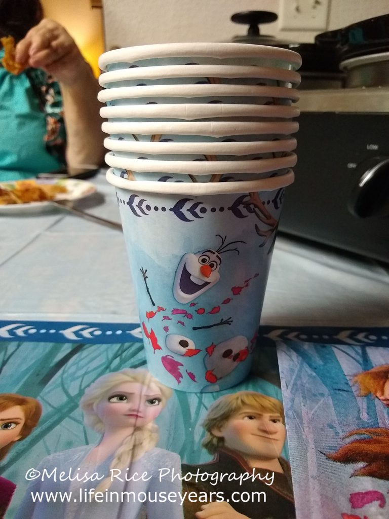 How To Make an Olaf Shaped Cake | Life in Mouse Years