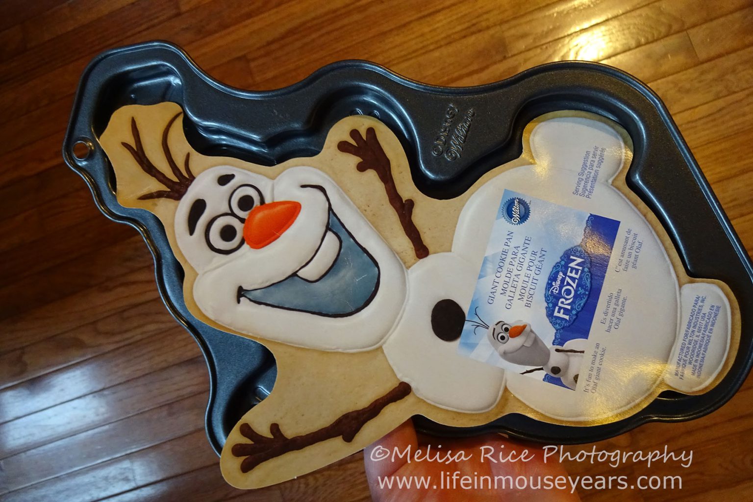 How To Make an Olaf Shaped Cake | Life in Mouse Years